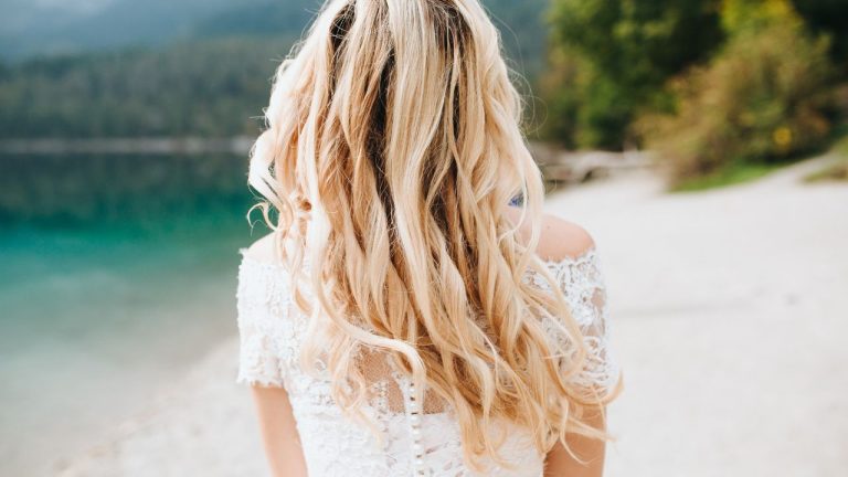 Layered vs Non Layered Hair - Everything You Need to Know